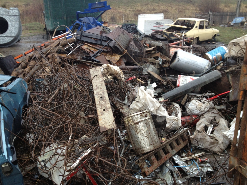 70 kg de fier vechi furat în Teremia Mare | Stiri non-stop pentru ...